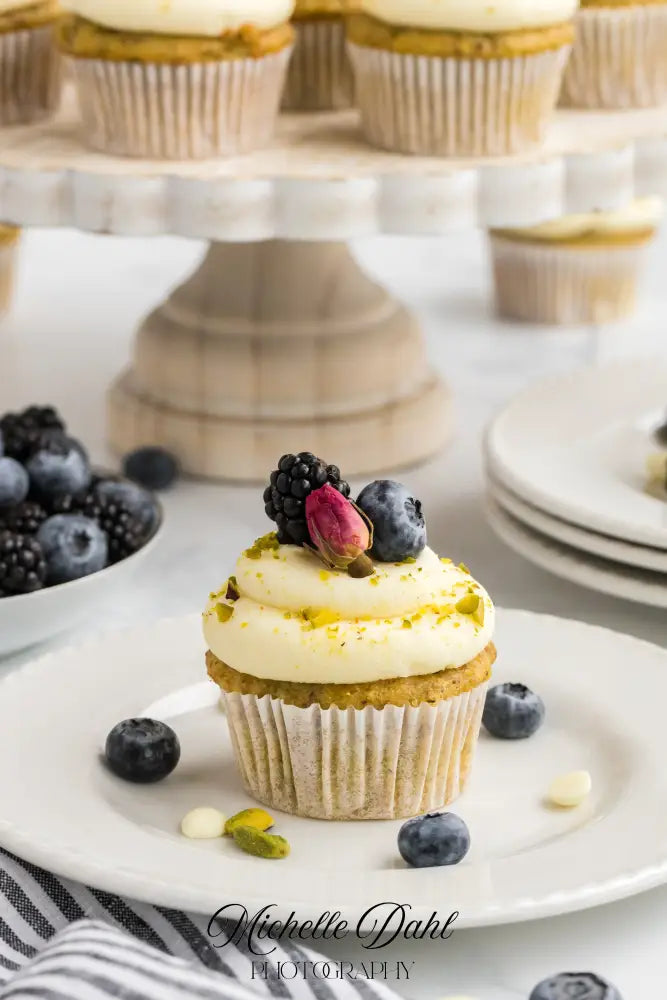 Pistachio Cupcakes – Michelle Dahl Photography